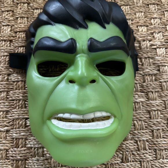 Hasbro | Costumes | The Incredible Hulk Mask Hasbro Marvel Child Size ...